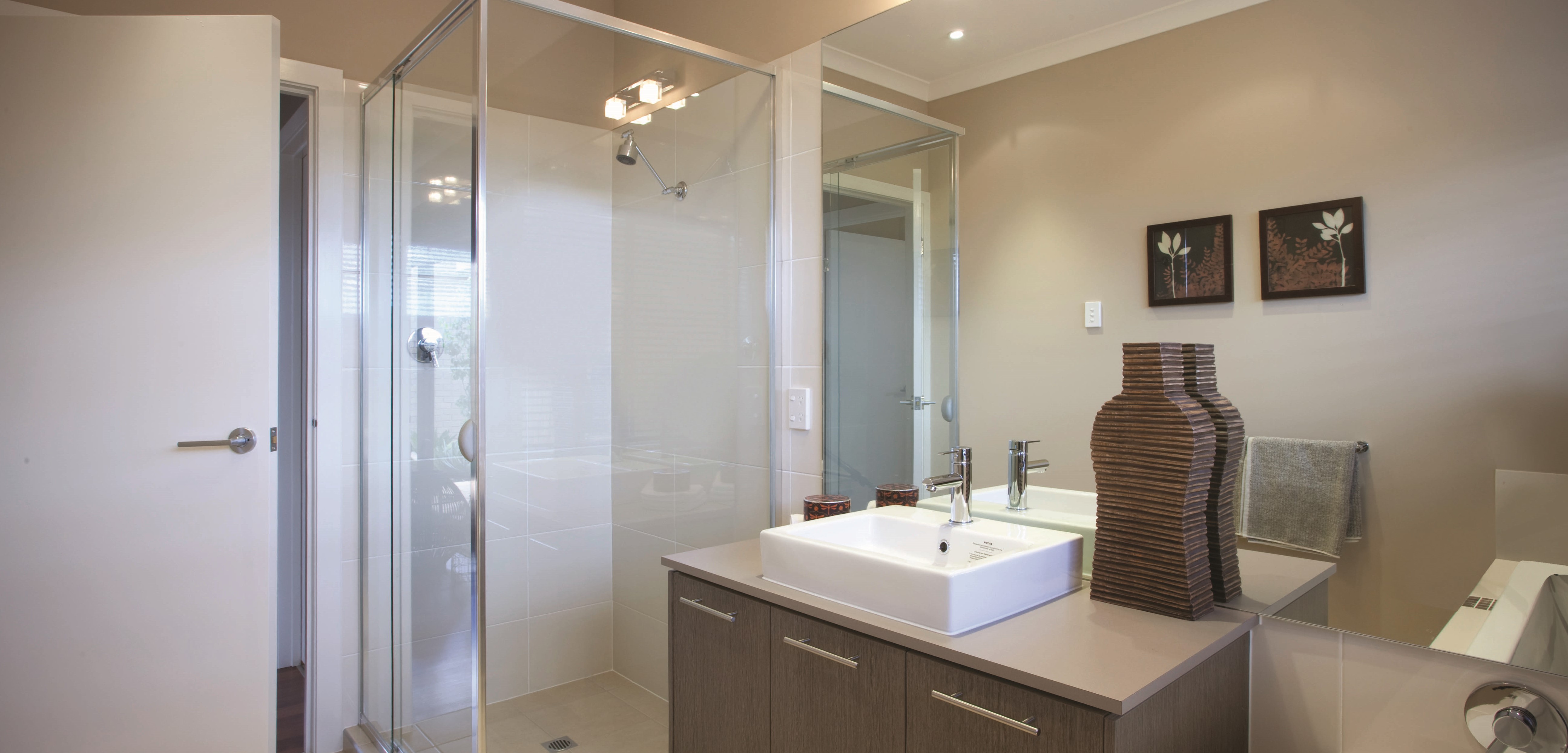 Aqua Slider | Sliding Door Showerscreens - Regency